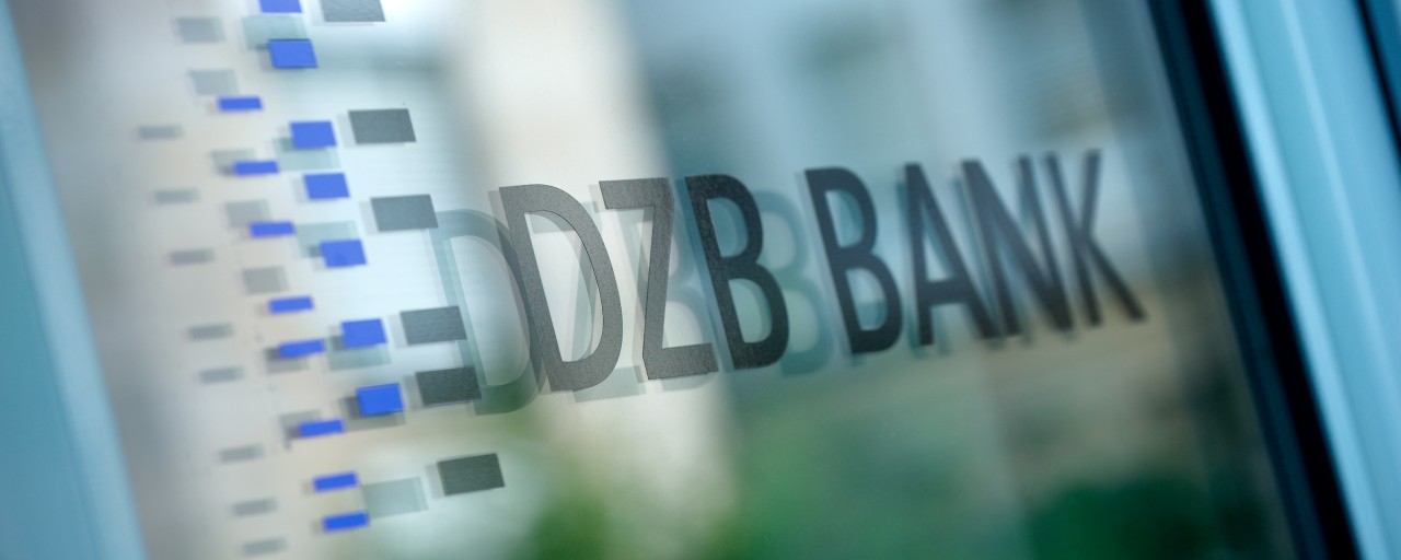 Dienstleistungen - DZB Finanzen